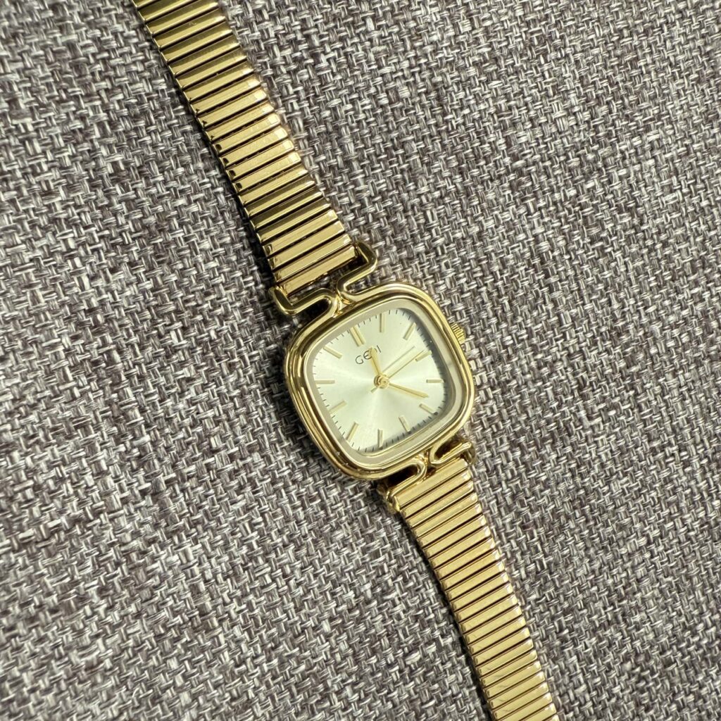 Square Face Dainty Golden Bracelet Watch - WatchwithSun-Dainty & Chic ...
