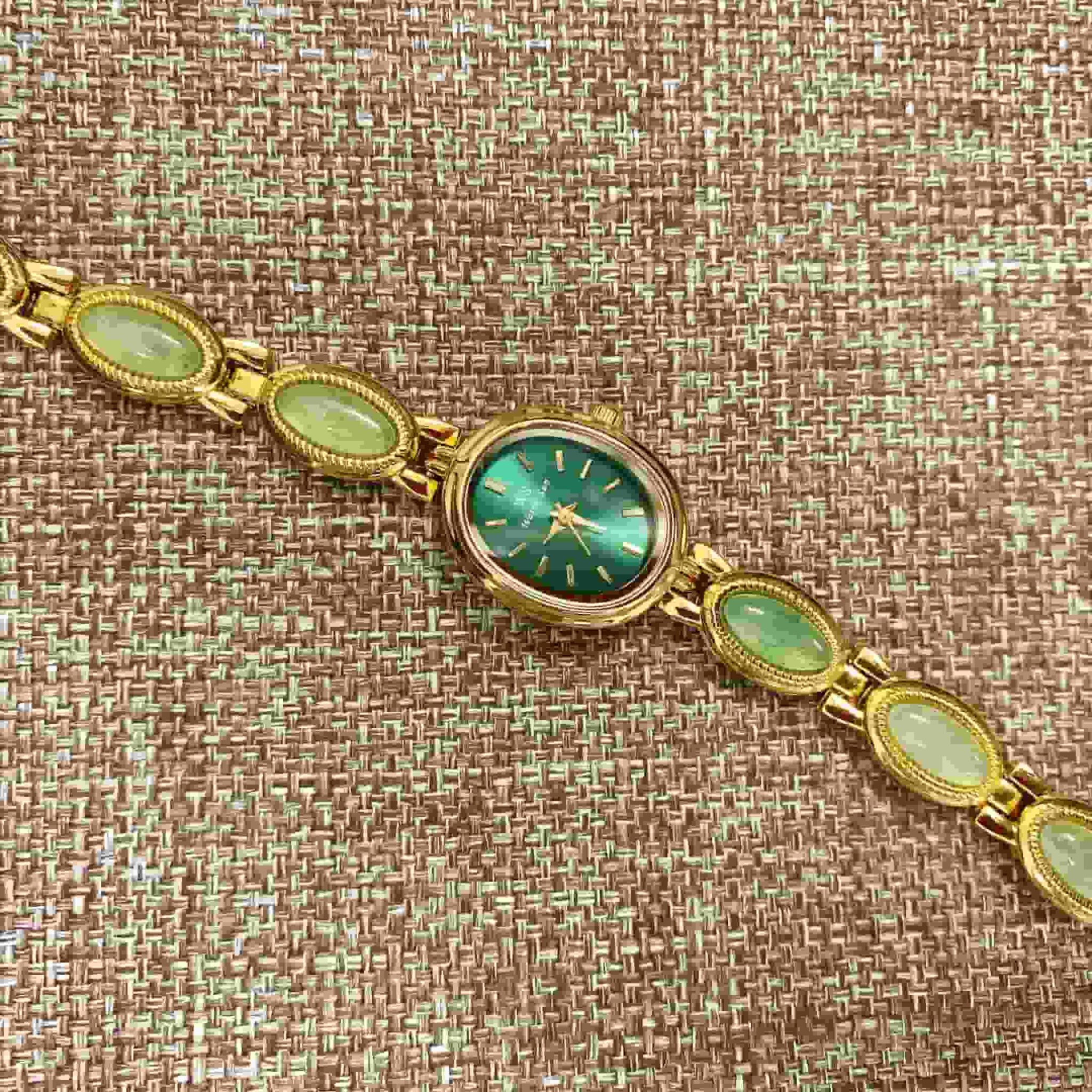 Vintage Style Green Jade Stone Bracelet Watch Green Dial Watch ...