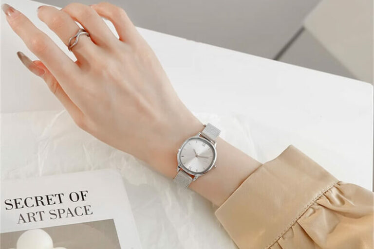 Finding the Perfect Watch for a Thick Wrist: A Stylish Companion ...
