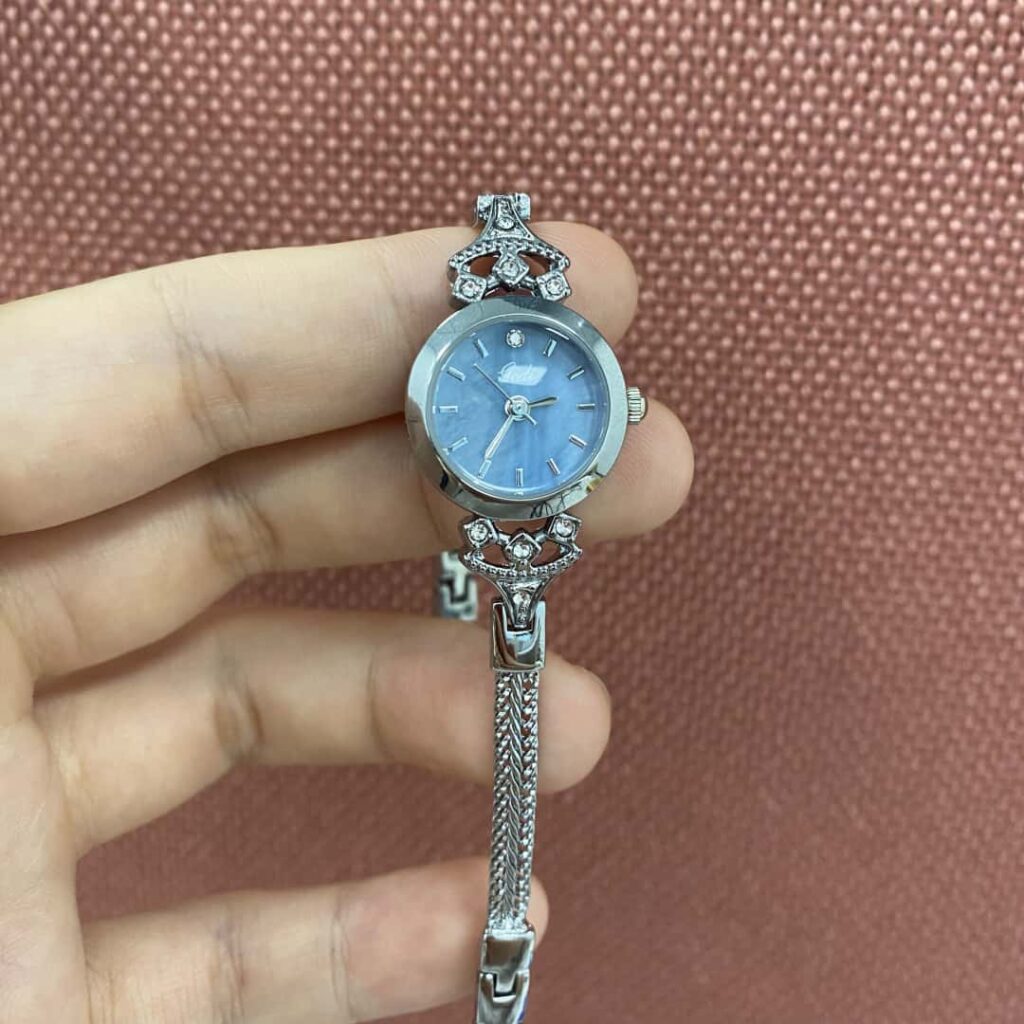 Chic Round Small Face Thin Bracelet Watch - WatchwithSun-Dainty & Chic ...
