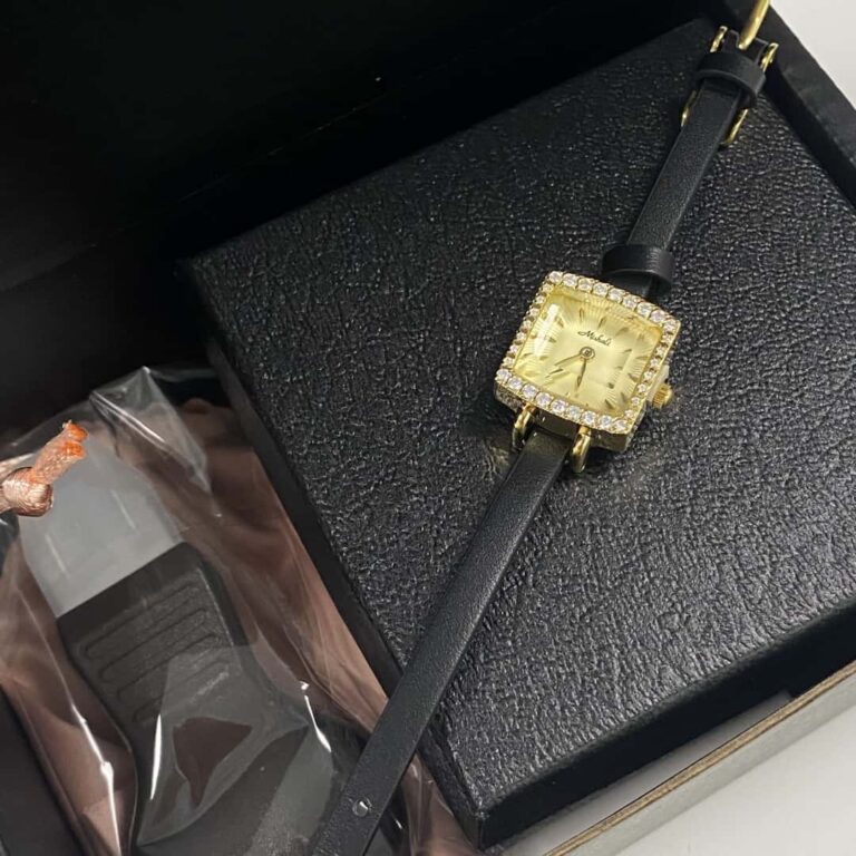 Chic Style Black-Gold Diamond Square Leather Wristwatch - WatchwithSun ...