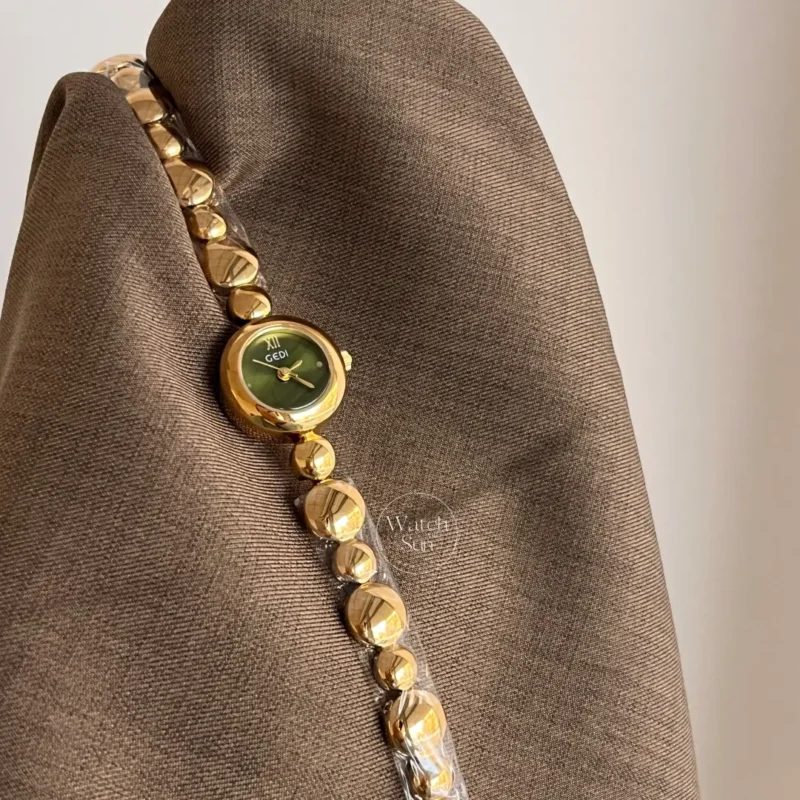 Retro Round Face Olive Green Dial Gold Bracelet Ladies Watch ...
