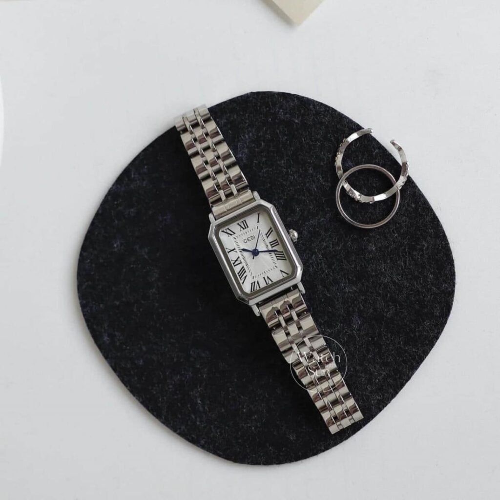 Dainty Champagne Gold Square Bracelet Ladies Watch - WatchwithSun ...
