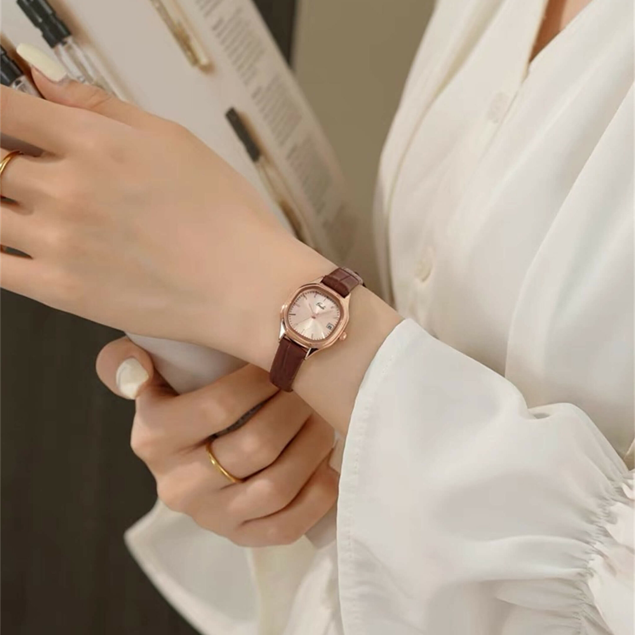 Chic Style Brown Oval Face Women's Leather Watch - WatchwithSun-Dainty ...