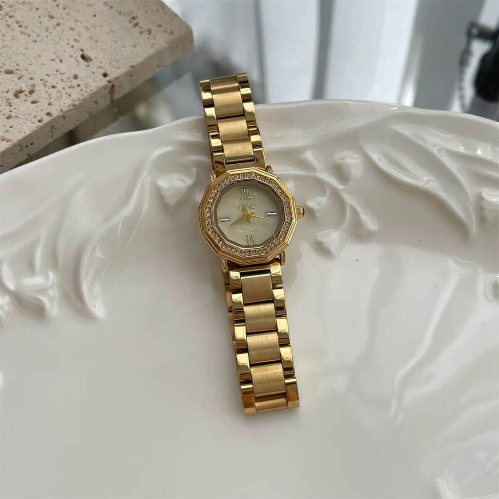 Chic Style Round Face Silver/Gold Bracelet Watch for Women ...