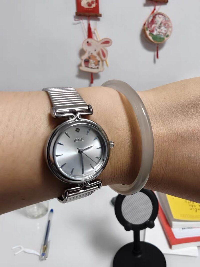Dainty Round Face Golden Bracelet Watch - WatchwithSun-Dainty & Chic ...