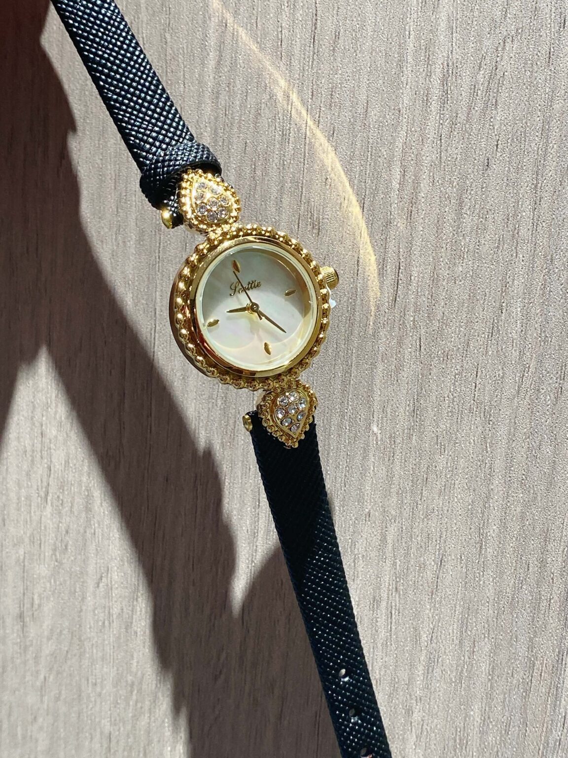 Vintage Style Mother of Pearl Face Leather Watch - WatchwithSun-Dainty ...