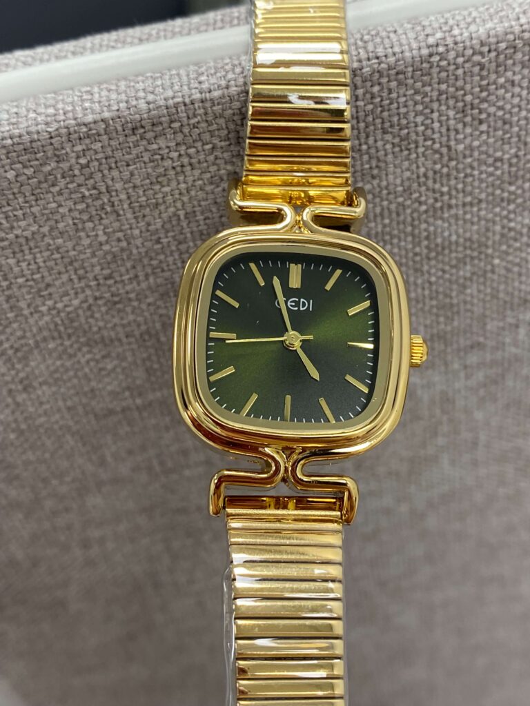 Square Face Dainty Golden Bracelet Watch - WatchwithSun-Dainty & Chic ...