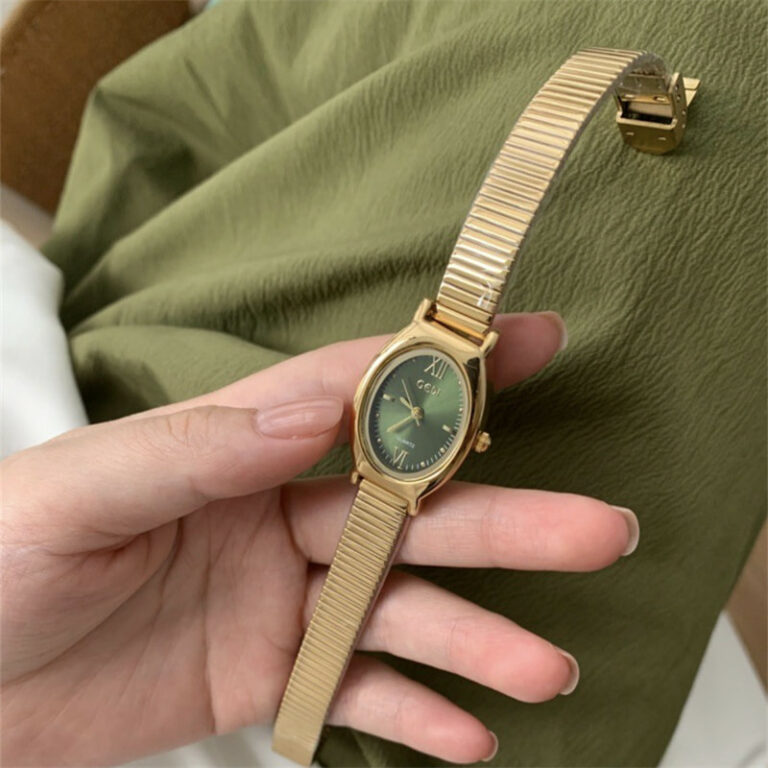 Chic Style Gold Emerald Green Oval Bracelet Ladies Watch - WatchwithSun ...