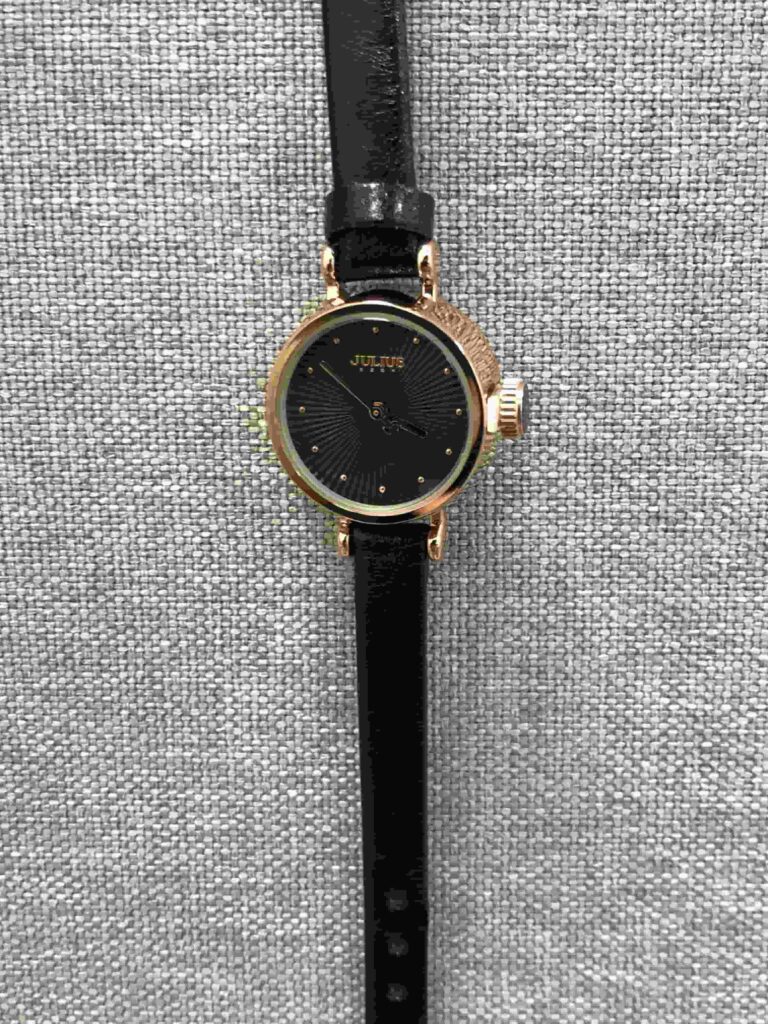 Vintage Style Green Round Face Leather Watch - WatchwithSun-Dainty ...