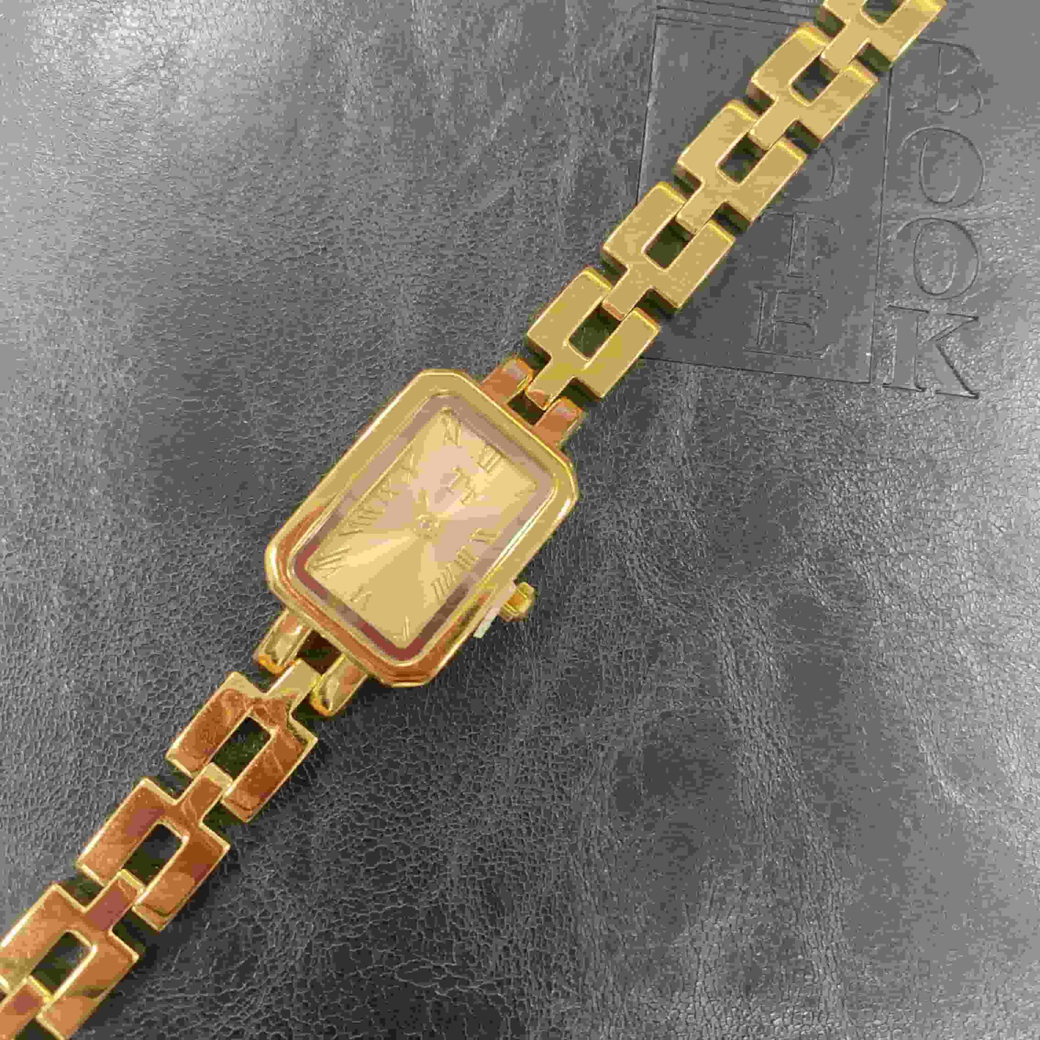 Square Face Classic Gold Watch for Women - WatchwithSun-Dainty & Chic ...