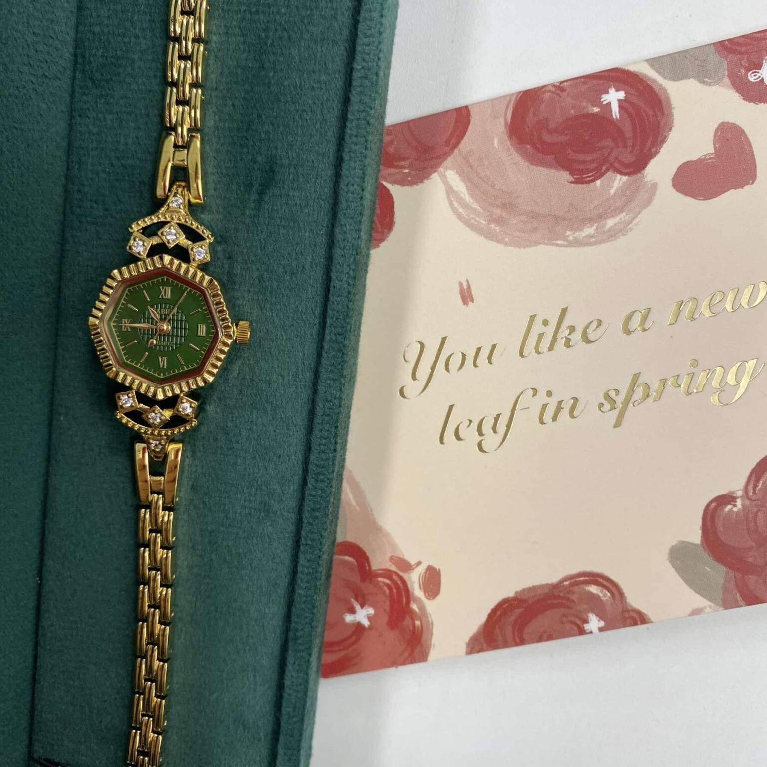 Vintage Style Emerald Green Color Dial Gold Bracelet Watch ...