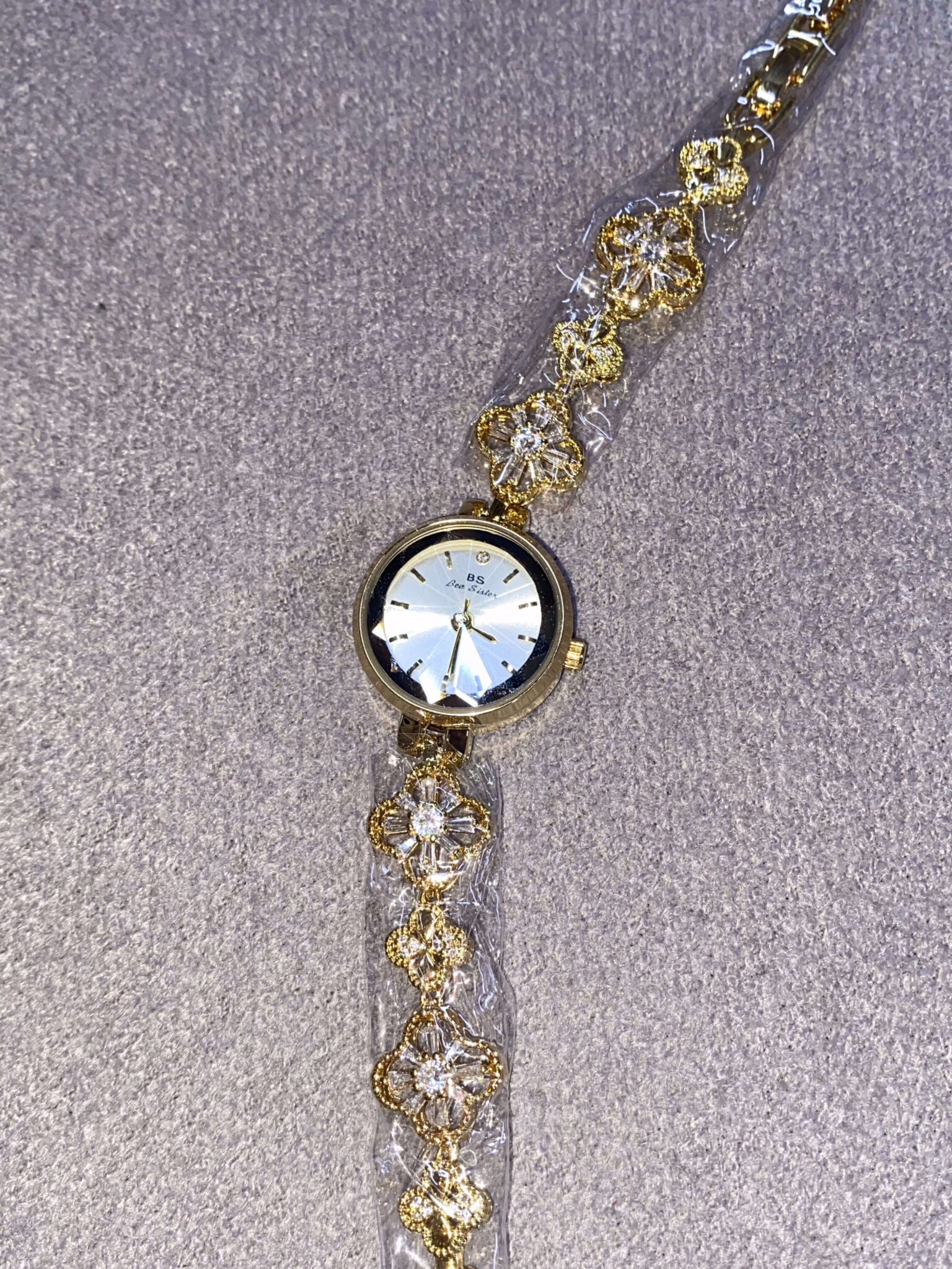 Dainty Gold/Silver Small Round Four Leaf Clover Band Women's Watch ...