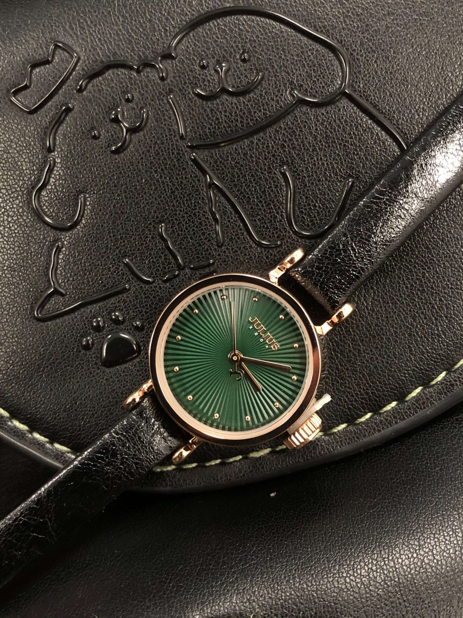 Vintage Style Green Round Face Leather Watch - WatchwithSun-Dainty ...