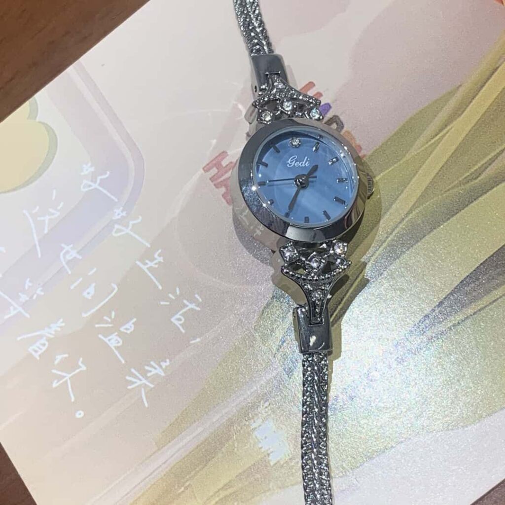 Chic Round Small Face Thin Bracelet Watch - WatchwithSun-Dainty & Chic ...