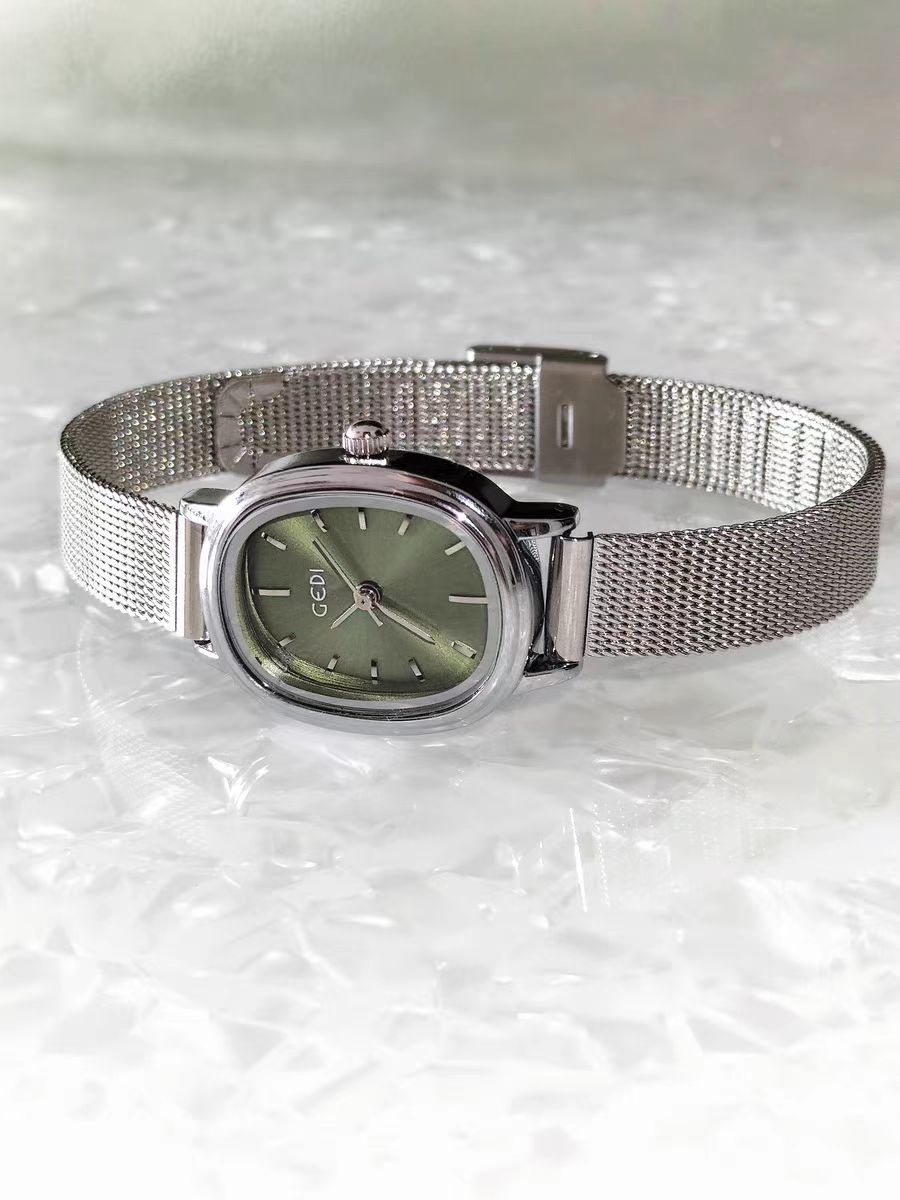 Chic Silver Oval Dial Stainless Steel Women's Watch - WatchwithSun ...
