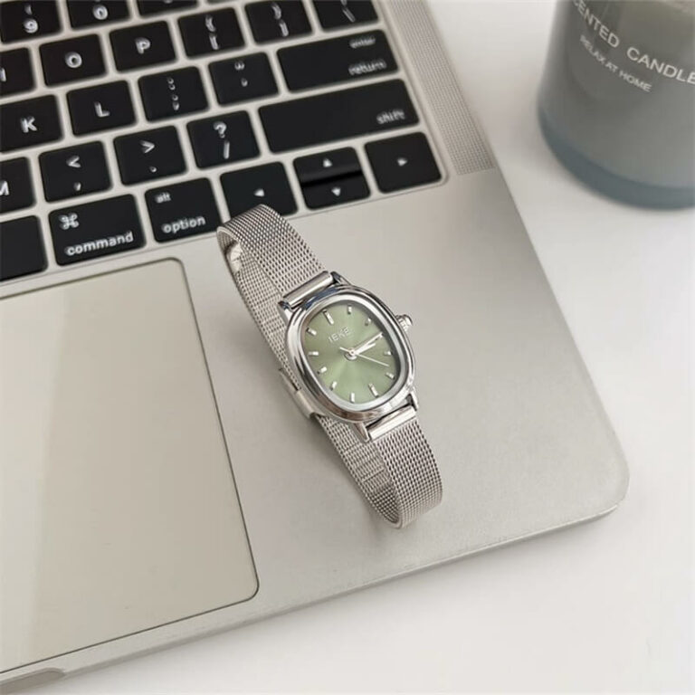 Chic Silver Oval Dial Stainless Steel Women's Watch - WatchwithSun ...