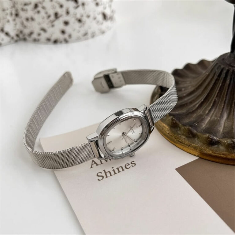 Chic Silver Oval Dial Stainless Steel Women's Watch - WatchwithSun ...