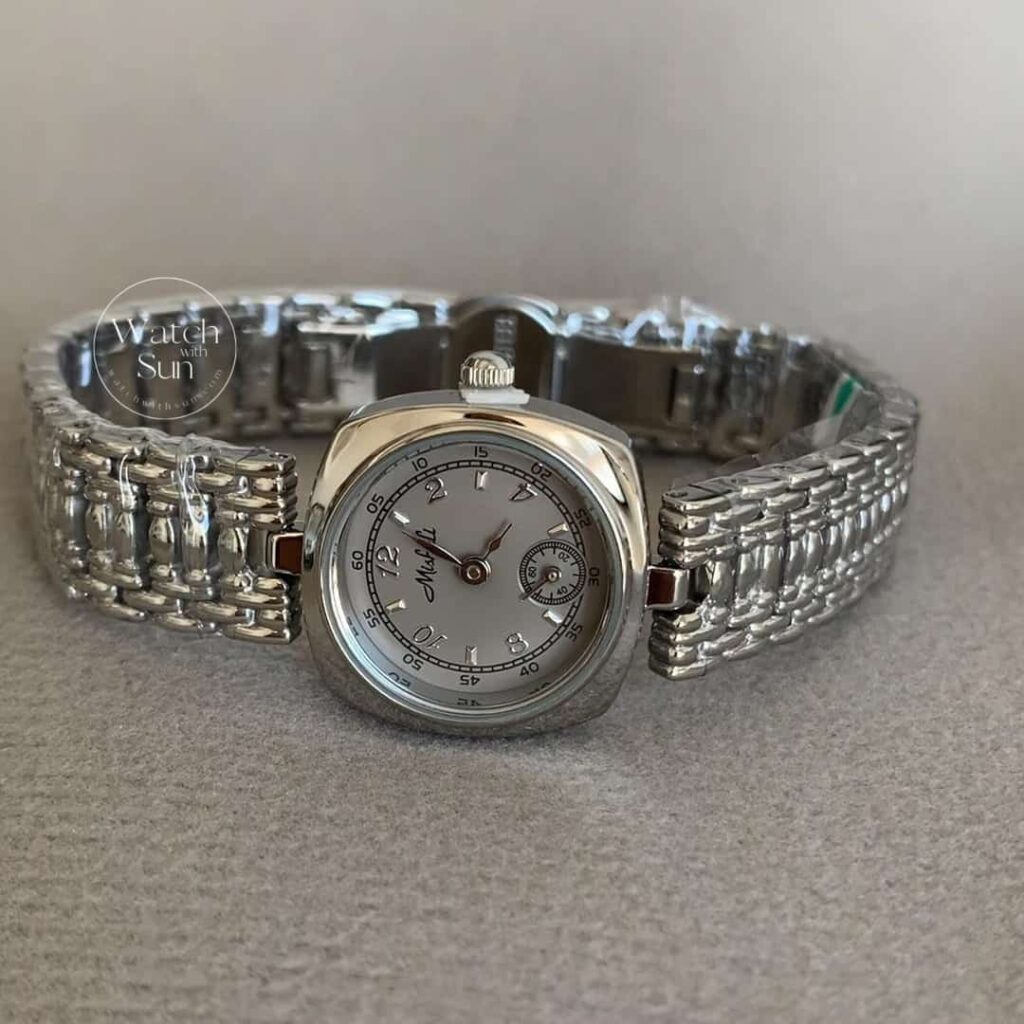 Vintage Style Square Face Gold/Silver Bracelet Watch for Women ...