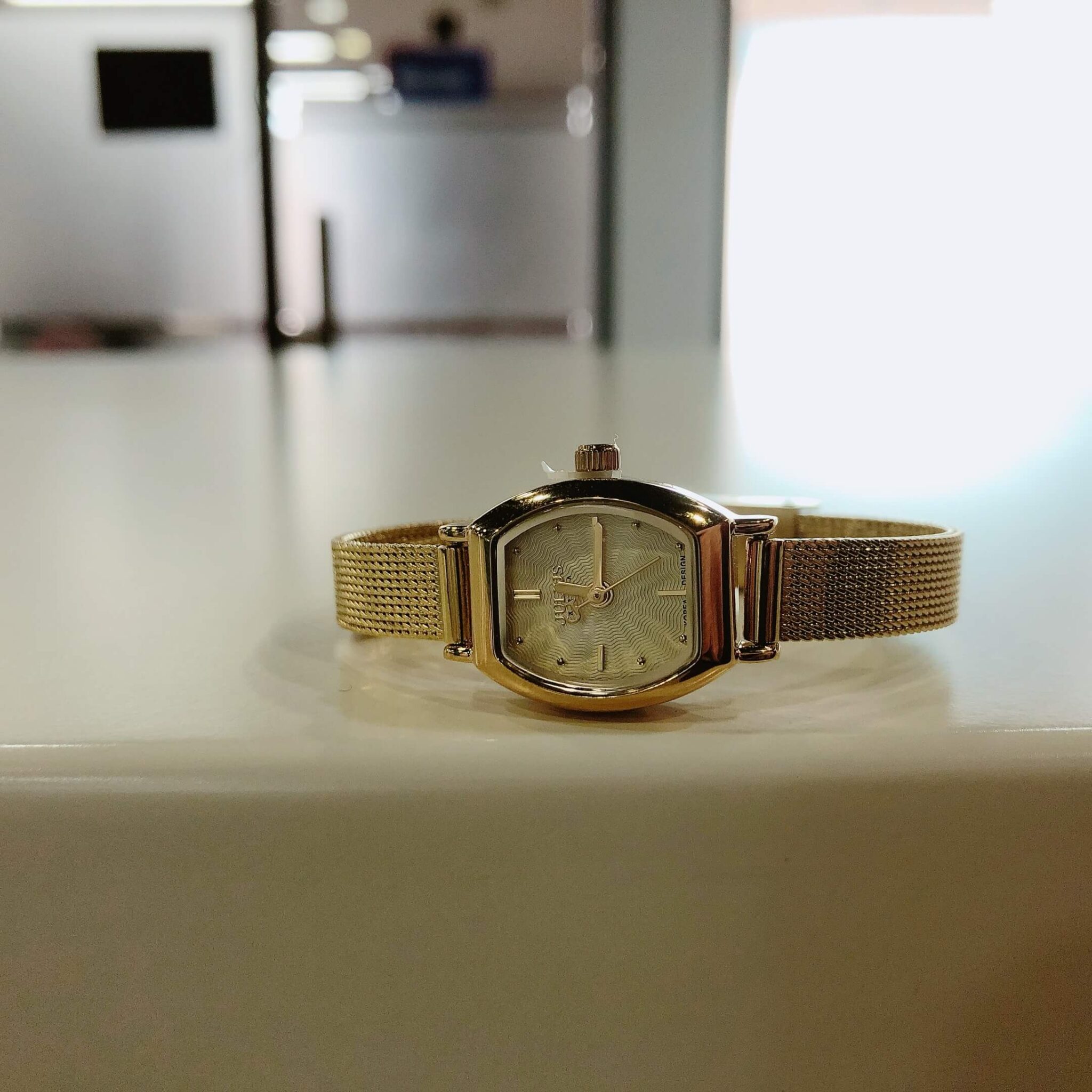 Womens Vintage Gold/Silver Small Face Mesh Watch - WatchwithSun-Dainty ...