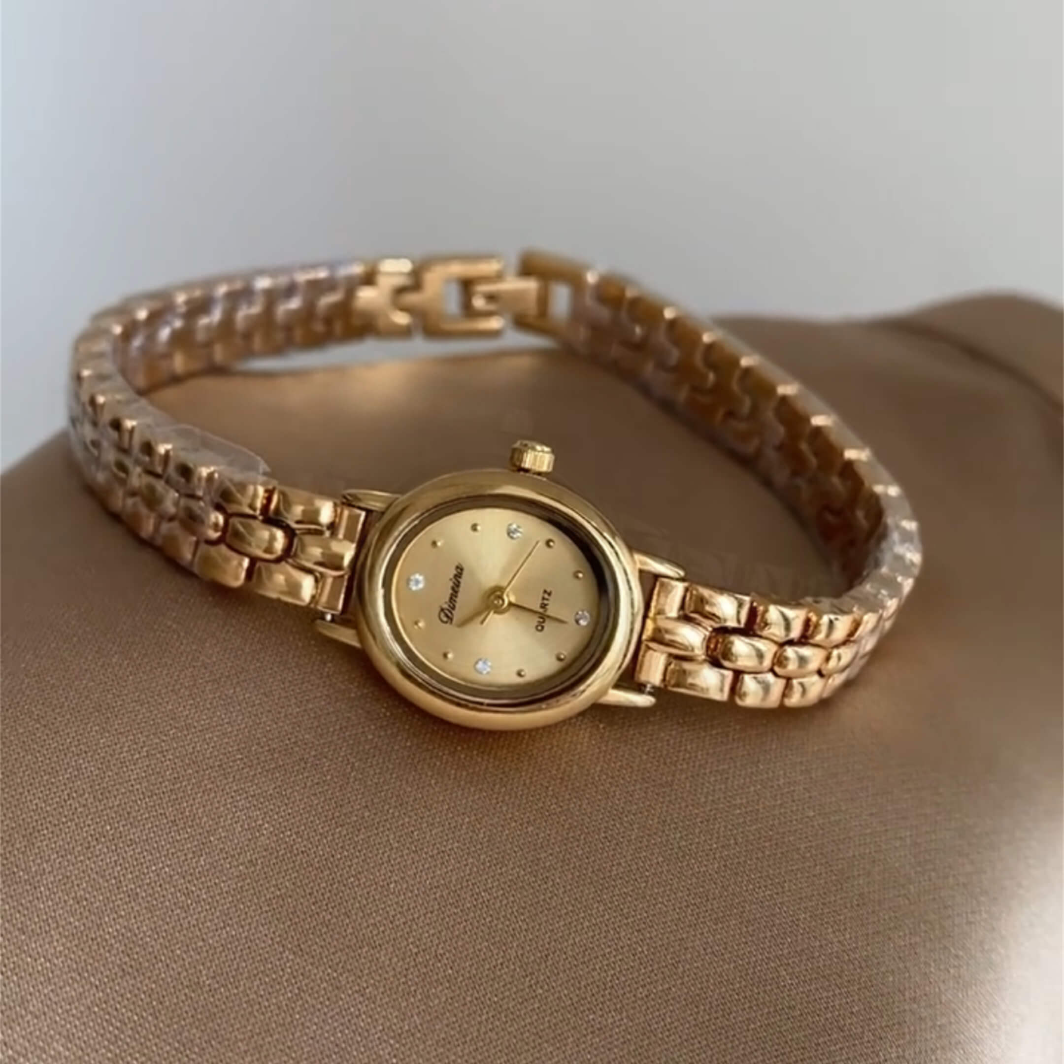 Dainty Gold Round Stainless Steel Small Face Watch - WatchwithSun-Dainty & Chic Watches for Women