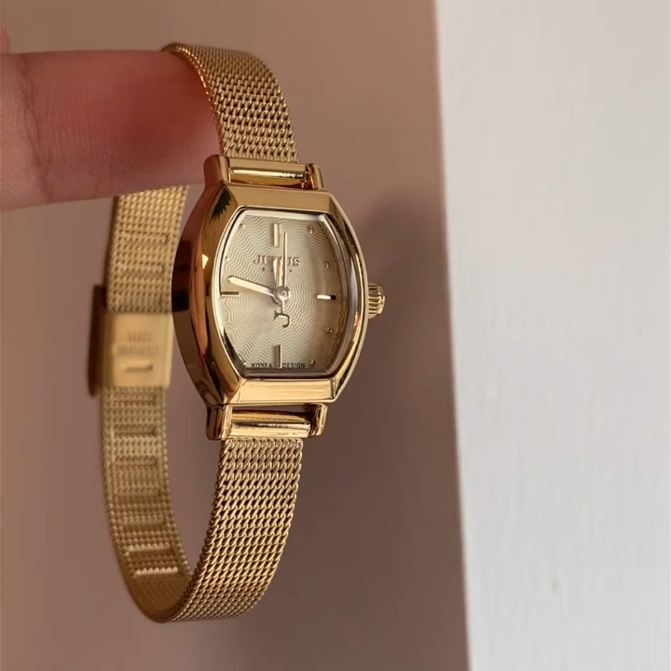 Womens Vintage Gold/Silver Small Face Mesh Watch - WatchwithSun-Dainty ...