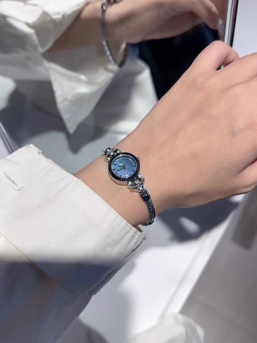 Chic Round Small Face Thin Bracelet Watch - WatchwithSun-Dainty & Chic ...