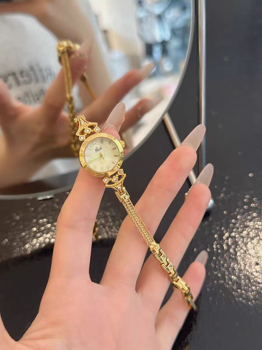 Chic Round Small Face Thin Bracelet Watch - WatchwithSun-Dainty & Chic ...