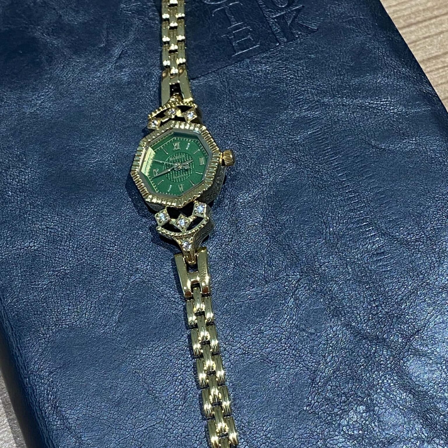 Vintage Style Emerald Green Color Dial Gold Bracelet Watch ...