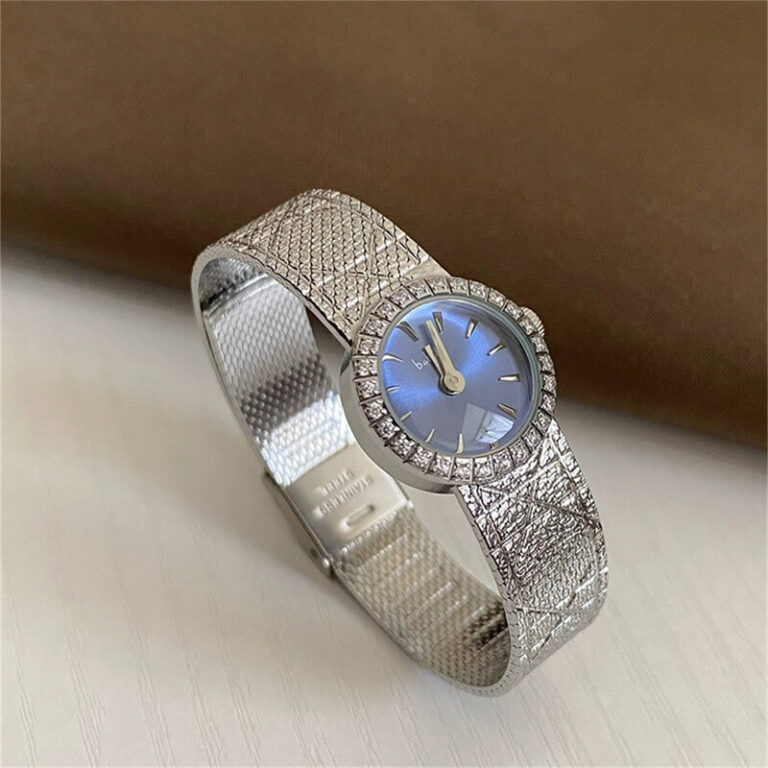 Round Face Silver Blue Bracelet Watch - WatchwithSun-Dainty & Chic ...