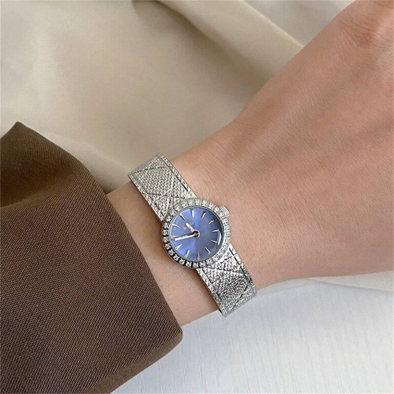 Round Face Silver Blue Bracelet Watch - WatchwithSun-Dainty & Chic ...