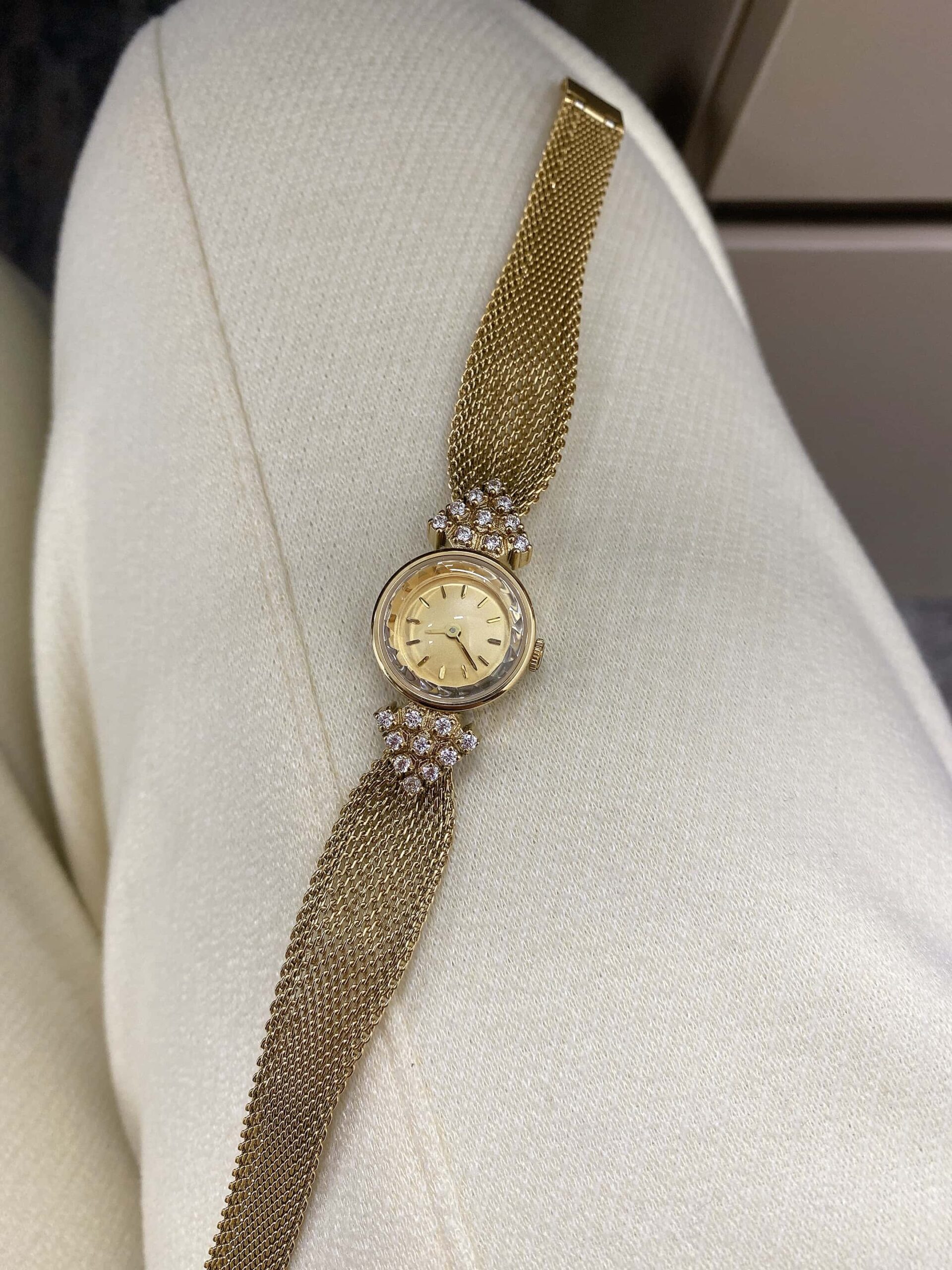 Round Face Gold Stainless Steel watch - WatchwithSun-Dainty & Chic ...