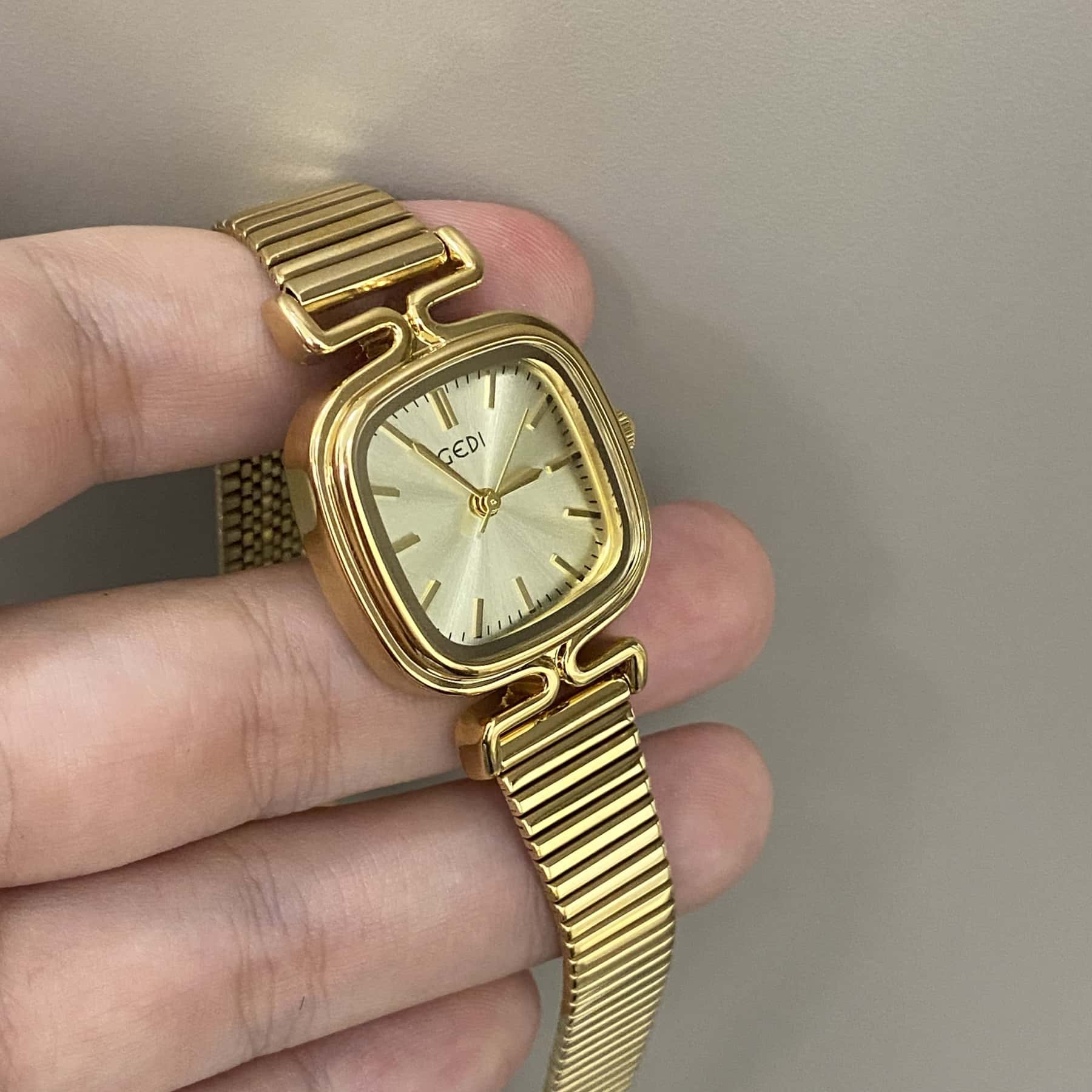 Square Face Dainty Golden Bracelet Watch - WatchwithSun-Dainty & Chic ...