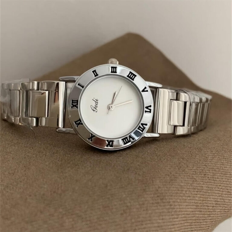 Vintage Style Round Face Gold Bracelet Watch - WatchwithSun-Dainty ...