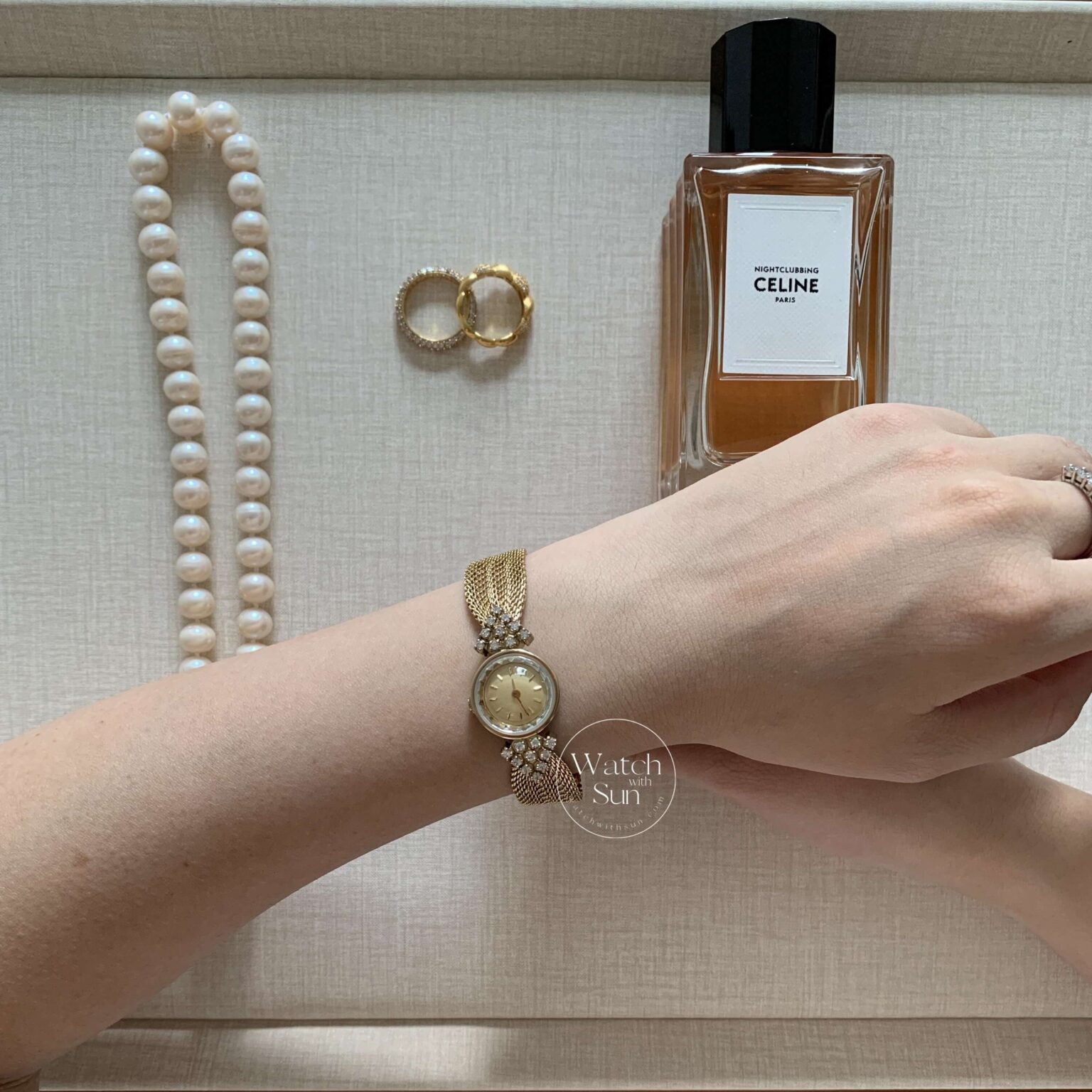 Round Face Gold Stainless Steel watch - Chic Watches with Affordable Price