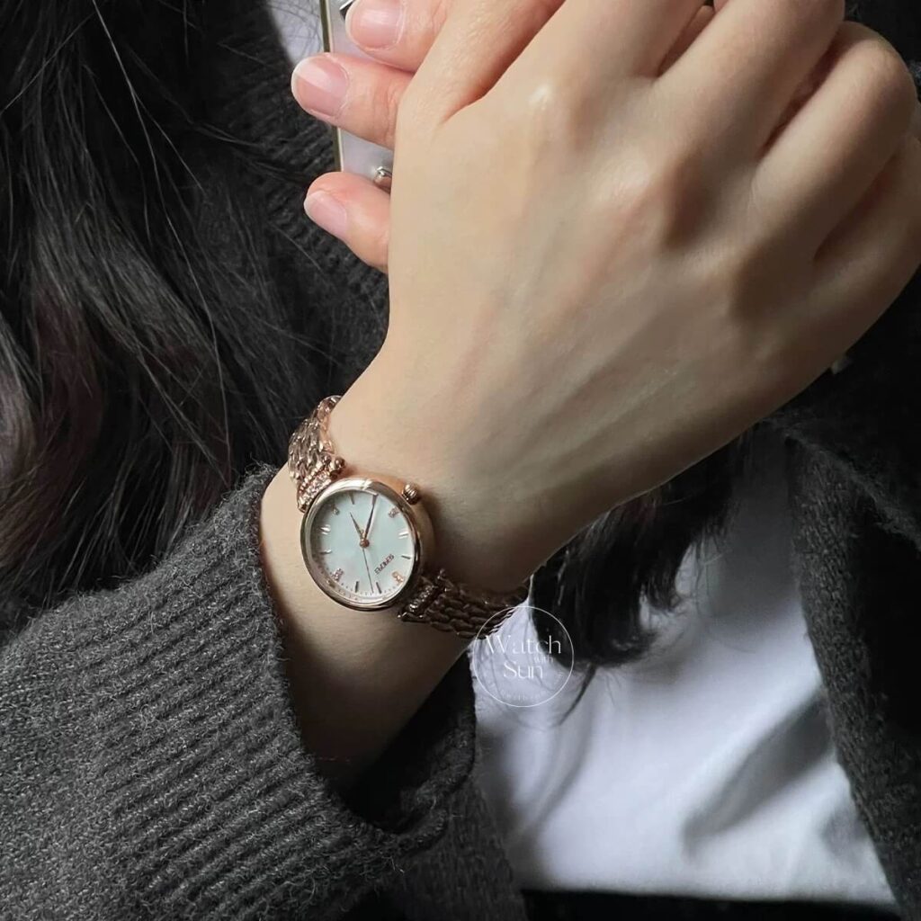 Vintage Gold/Silver Round Face Mother of Pearl Watch - WatchwithSun ...