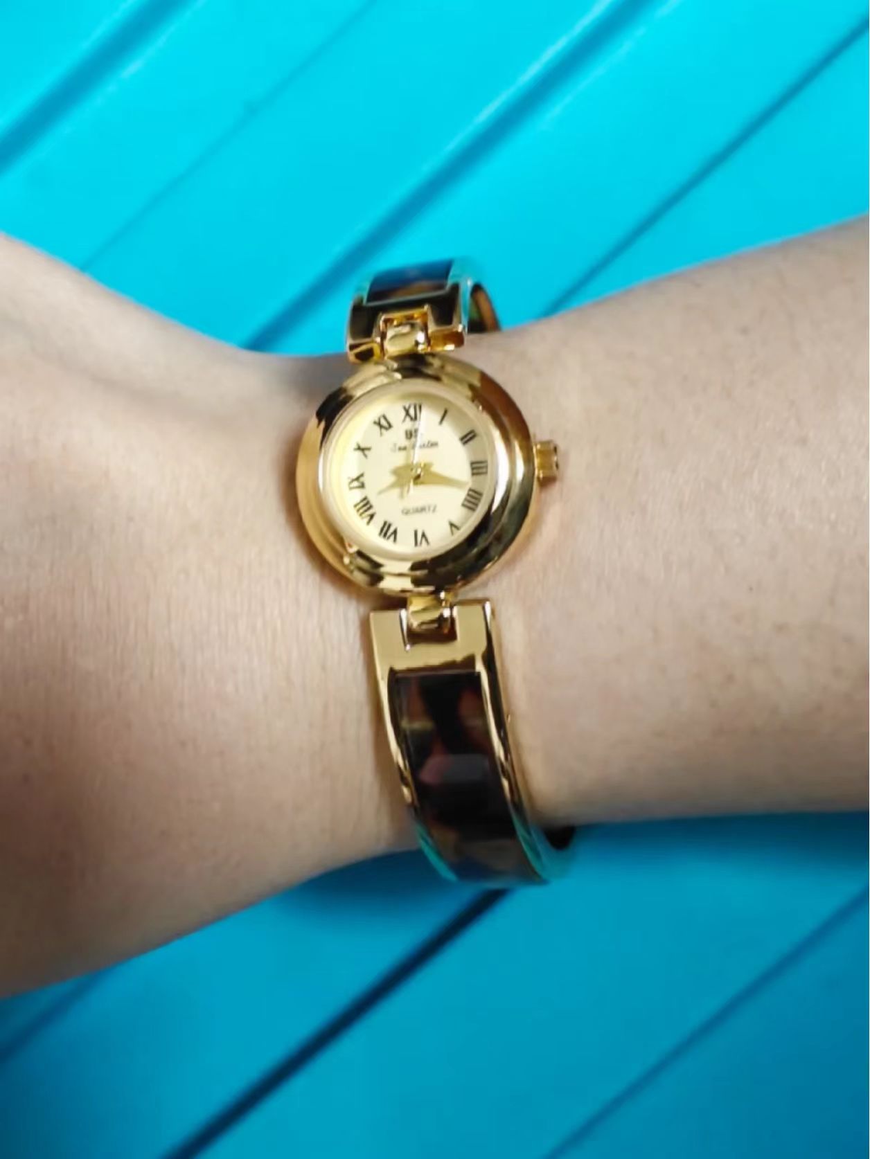 Vintage Style Small Round White Face Gold Bracelet Women's Watch ...