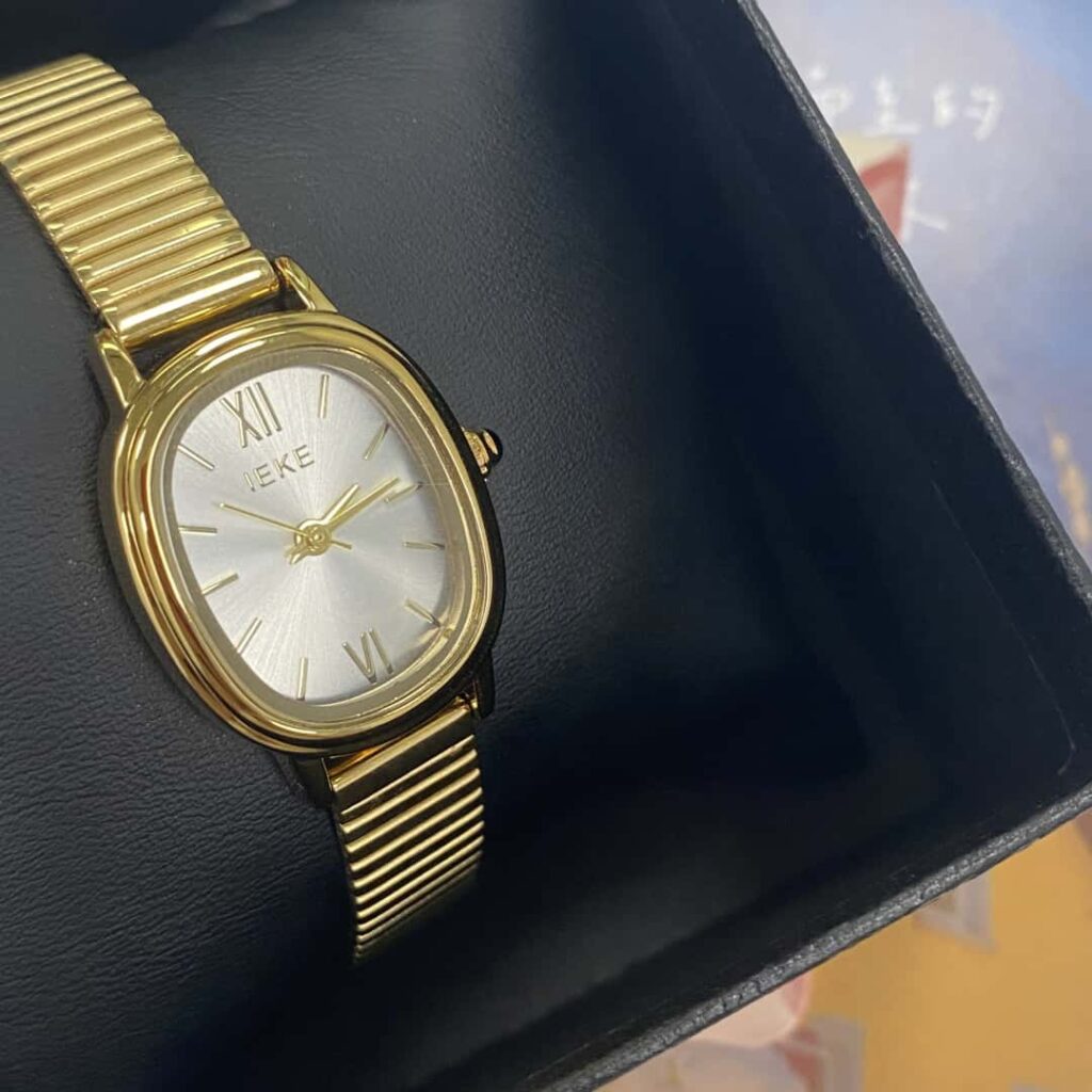 Vintage Gold/Silver Square Face Bracelet Watch - WatchwithSun-Dainty ...