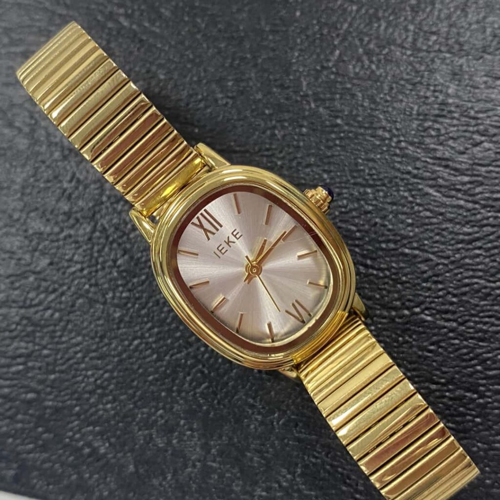 Vintage Gold/Silver Square Face Bracelet Watch - WatchwithSun-Dainty ...