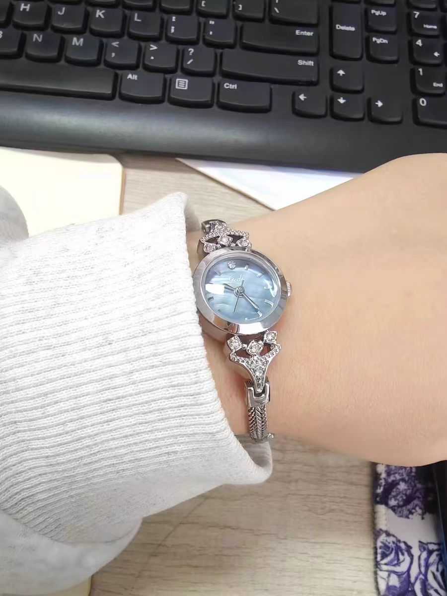 Chic Blue Small Round Face Bracelet Watch - WatchwithSun-Dainty & Chic ...