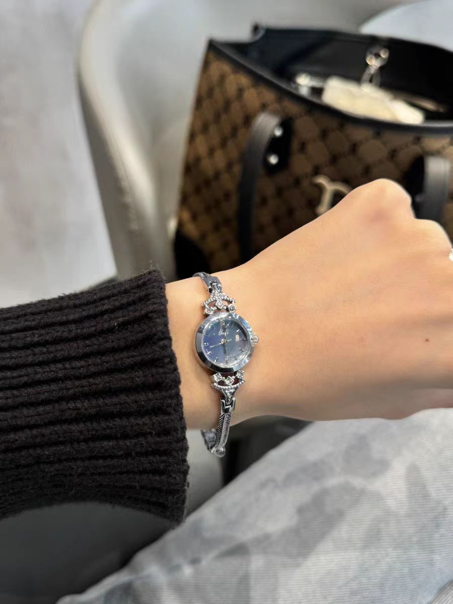 Chic Blue Small Round Face Bracelet Watch - WatchwithSun-Dainty & Chic ...