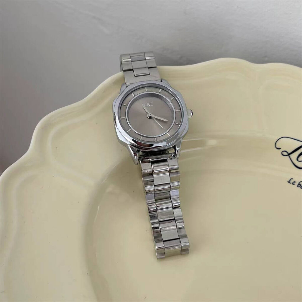 Vintage Silver/Gold Round Stainless Steel Watch - WatchwithSun-Dainty ...