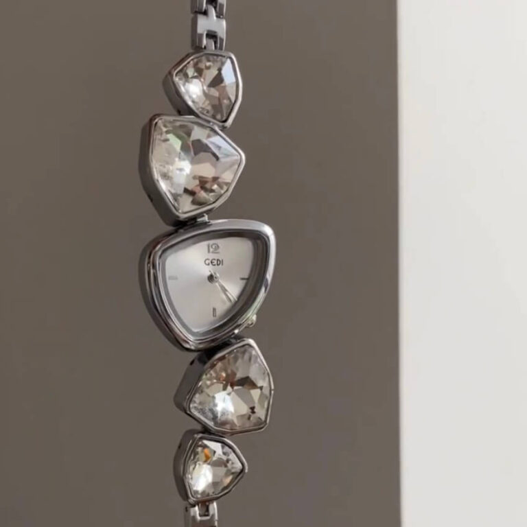 Chic Silver/Purple/Red Irregular Face Bracelet Watch - WatchwithSun ...