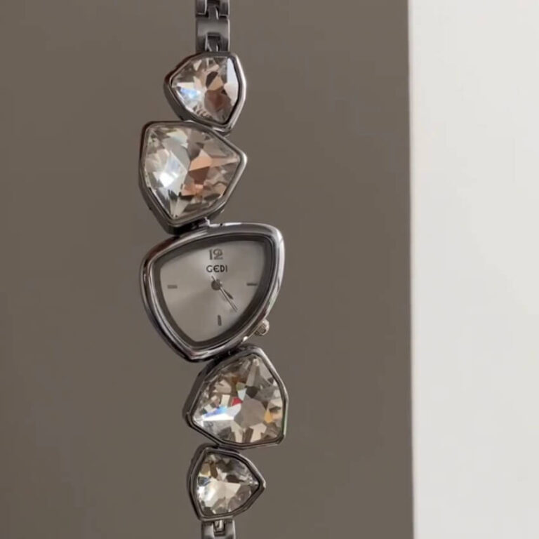 Chic Silver/Purple/Red Irregular Face Bracelet Watch - WatchwithSun ...