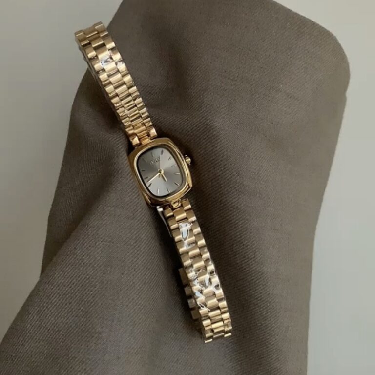 Classic Gold/Silver Small Square Women's Watch - WatchwithSun-Dainty ...