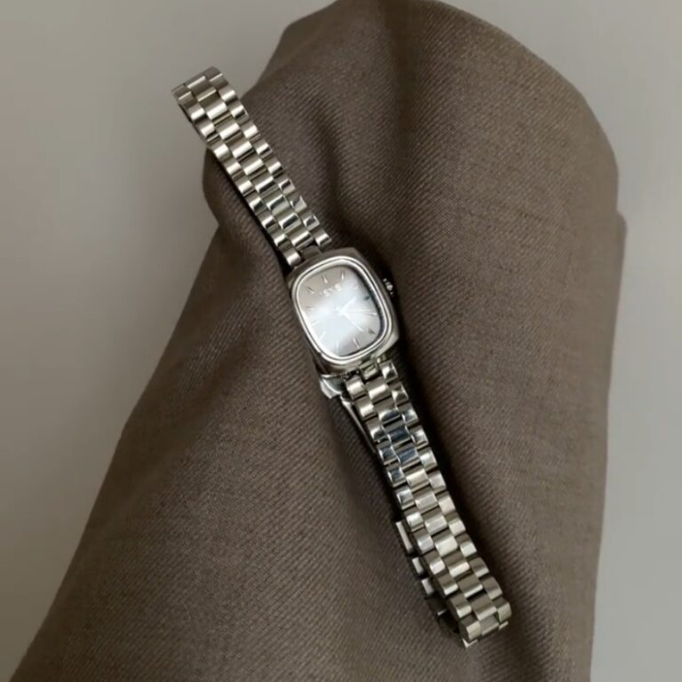 Classic Gold/Silver Small Square Women's Watch - WatchwithSun-Dainty ...