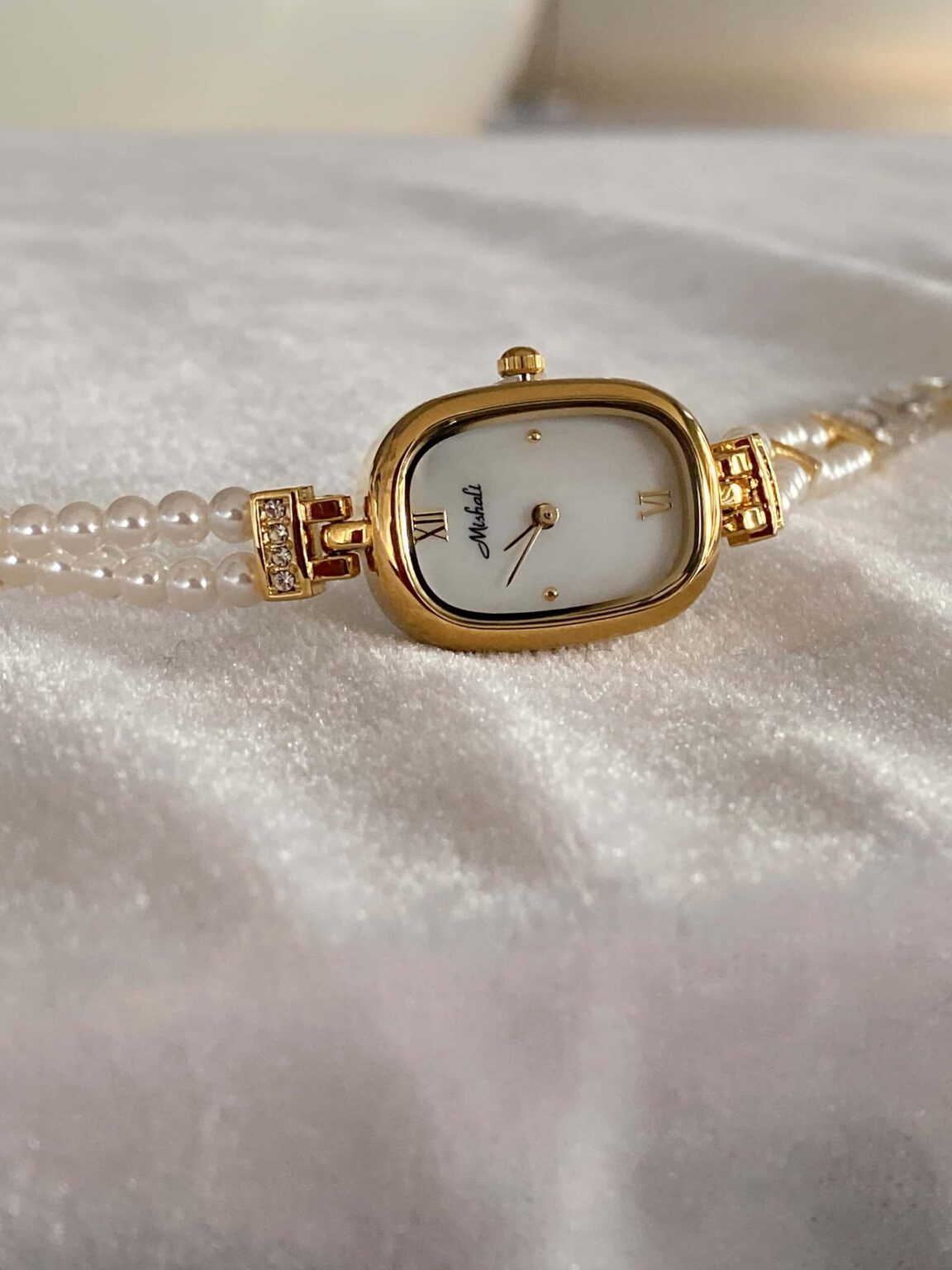 Dainty Mother of Pearl Oval Face Pearl Chain Ladies Watch ...