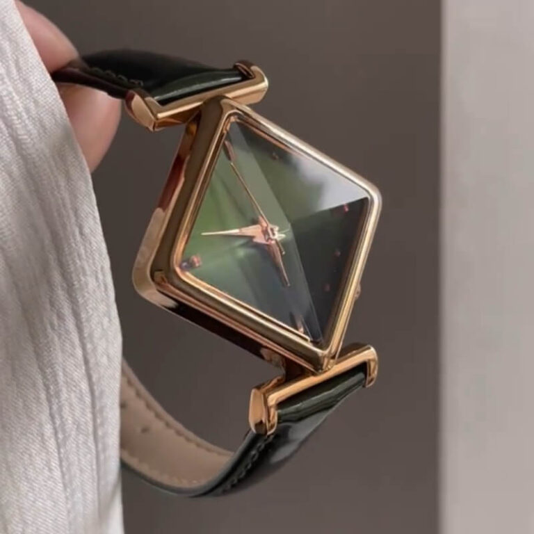 Chic Style Red/Green Rhombus Face Leather Watch - WatchwithSun-Dainty ...