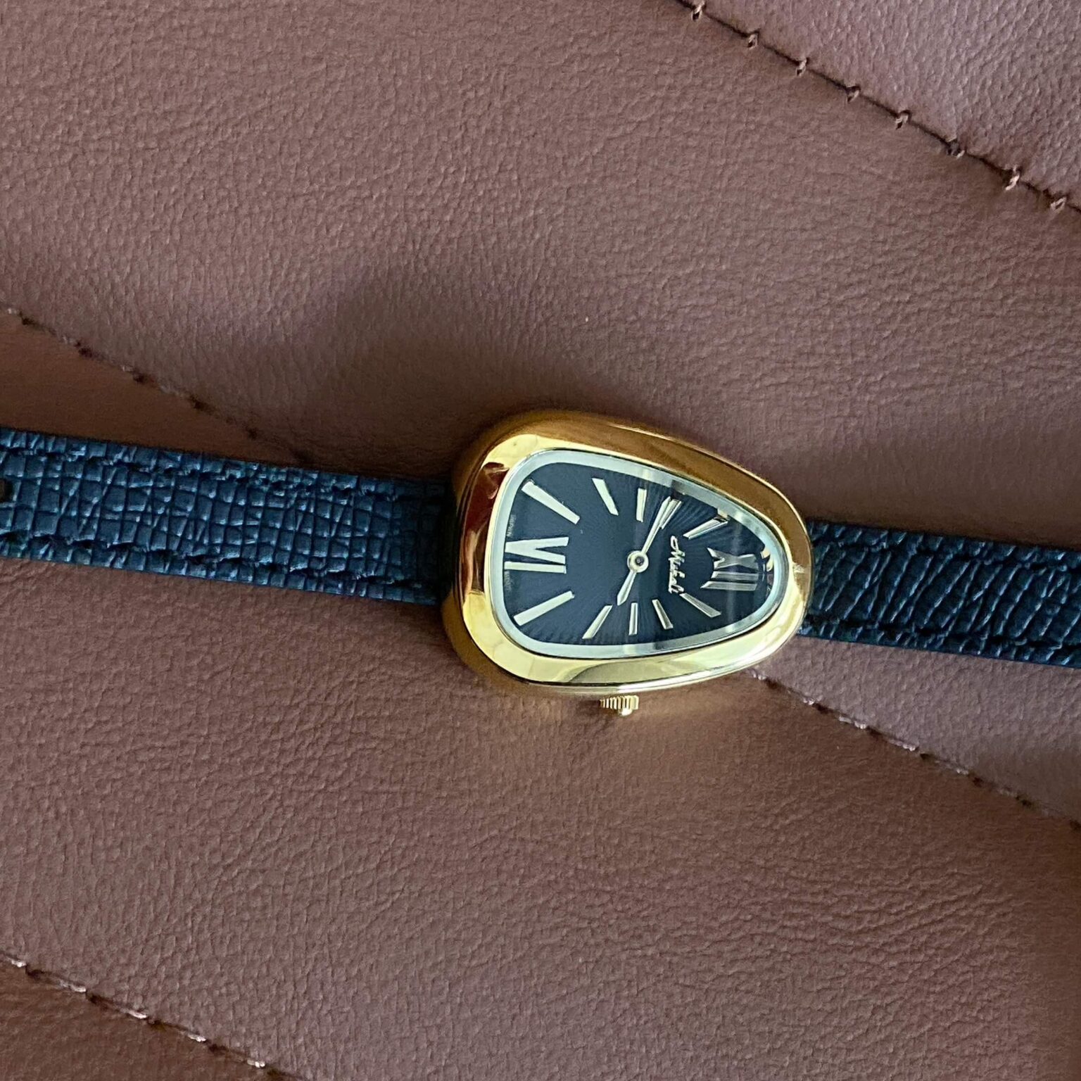 Vintage Style Grey/Black Snake Head Shape Leather Watch - WatchwithSun ...