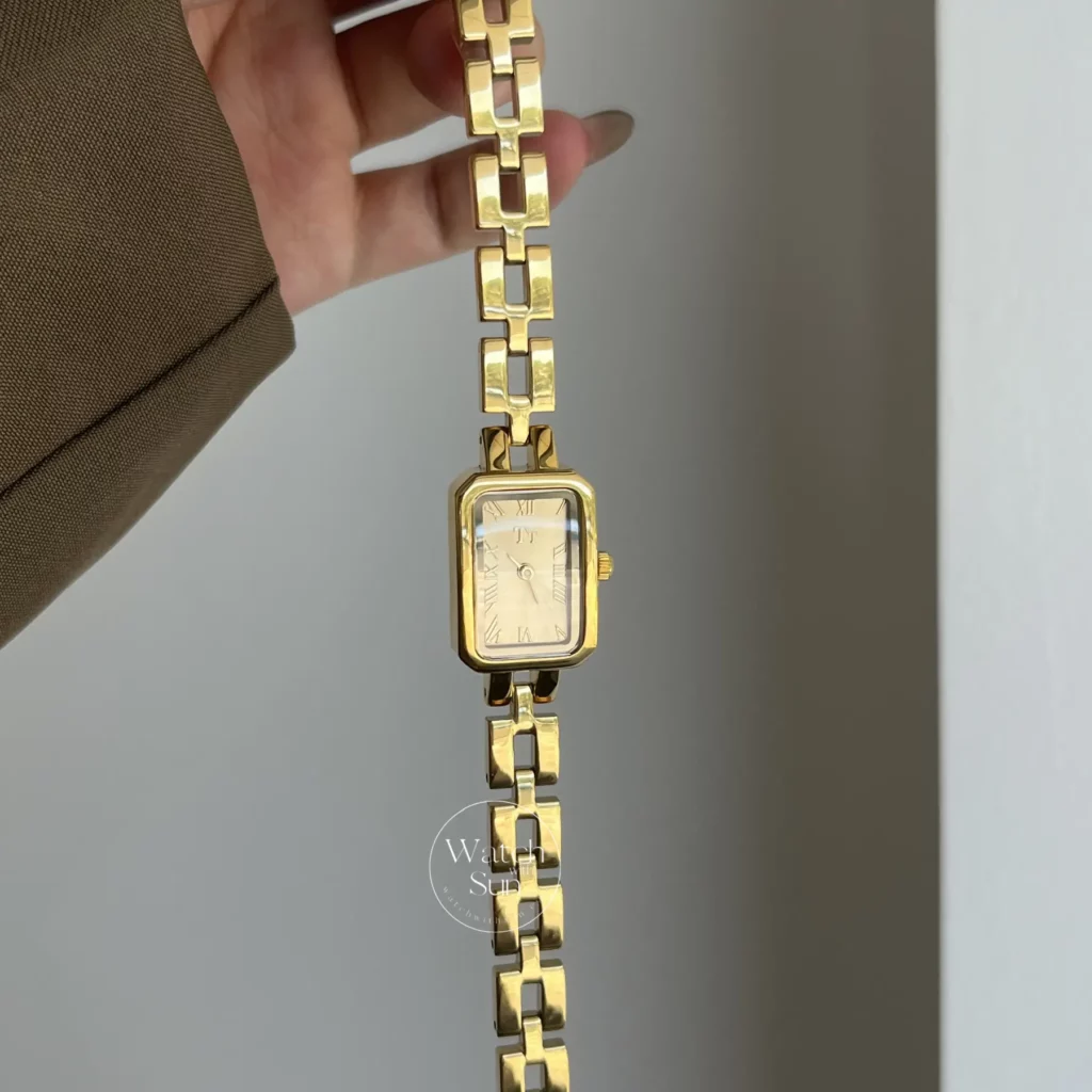 Square Face Classic Gold Watch for Women - WatchwithSun-Dainty & Chic Watches for Women